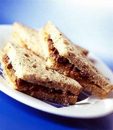 FabFlour | Peanut butter, honey and chocolate chip sarnies recipe